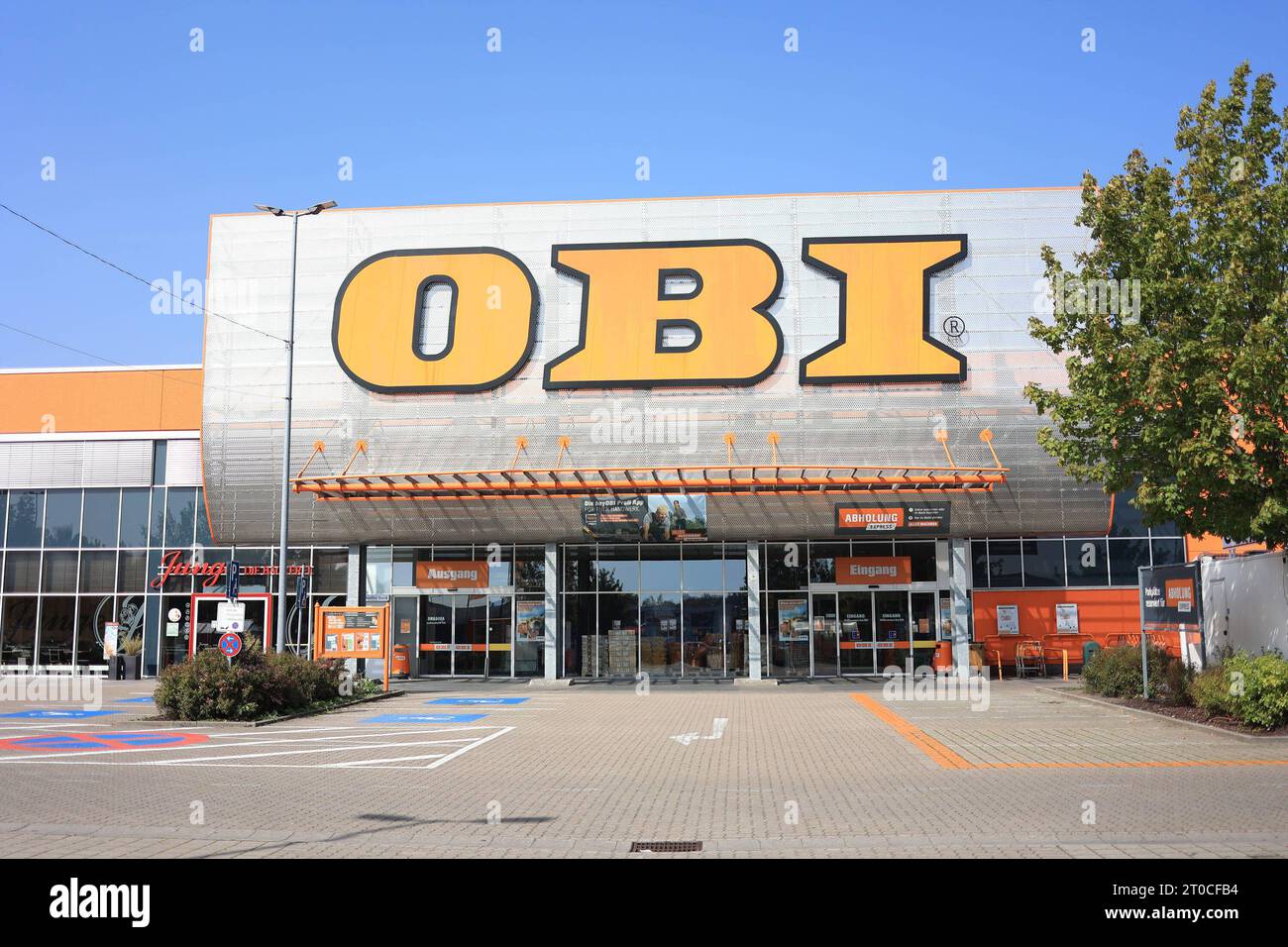 Obi bau hi-res stock photography and images - Alamy