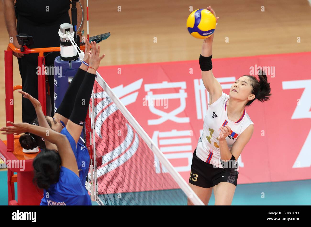 Huzhou, China's Zhejiang Province. 6th Oct, 2023. Khuslen Enkhbold (R ...