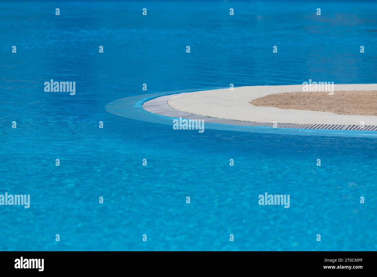 Curved swimming pool hi-res stock photography and images - Alamy