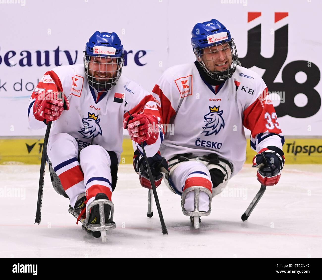 Ostrava, Czech Republic. 05th Oct, 2023. From left Czech Michal Geier ...