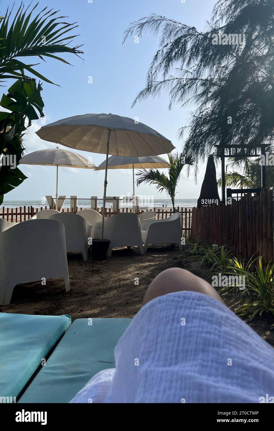 Chilling at the beach hi-res stock photography and images - Alamy