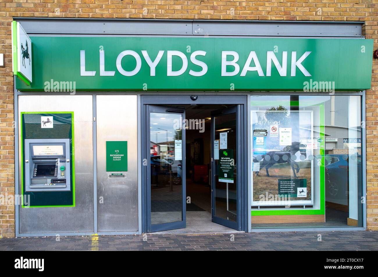 Lloyds internet banking hi-res stock photography and images - Alamy