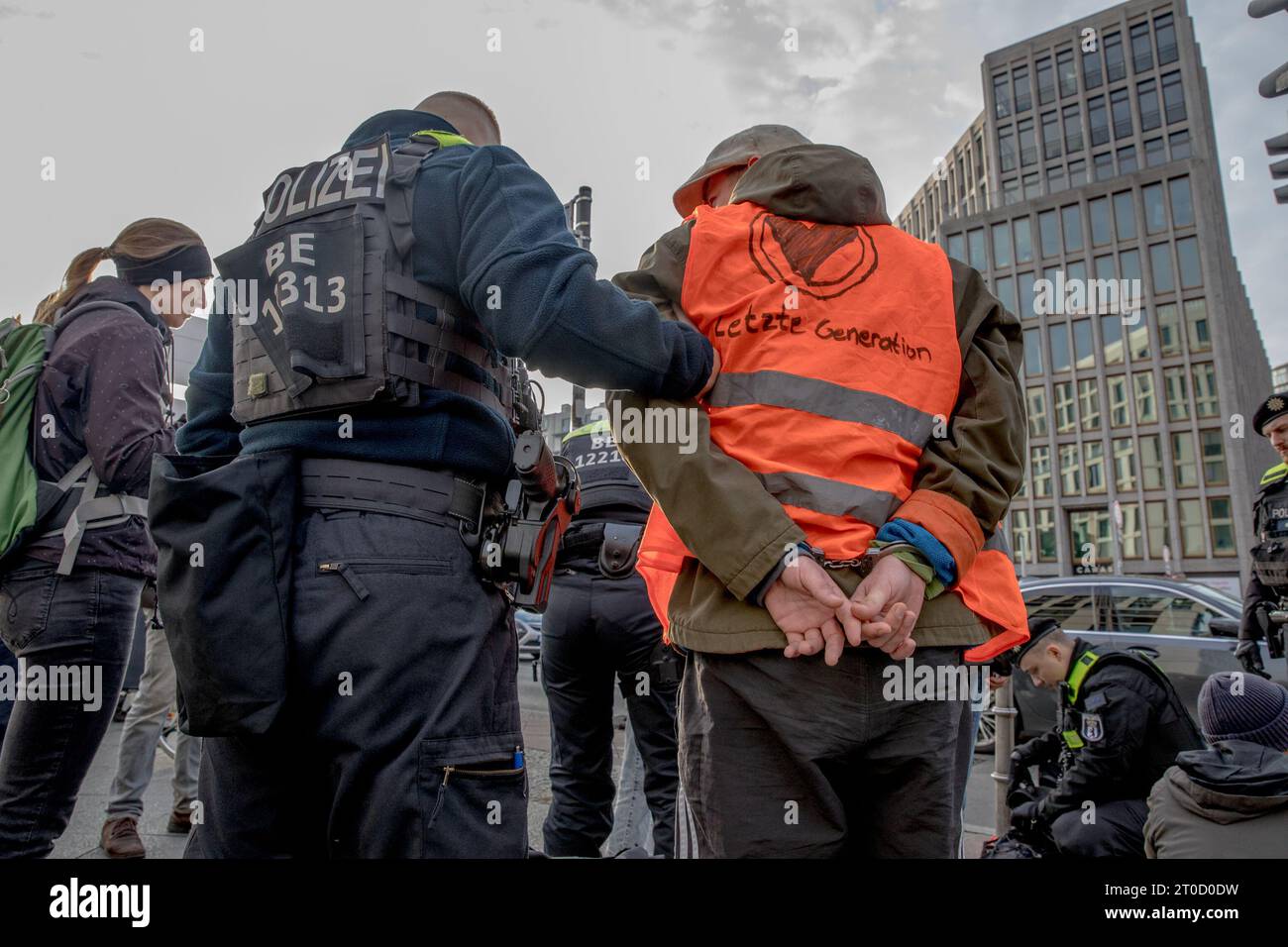 Berlin, Germany. 6th Oct, 2023. Climate activists from the group ...