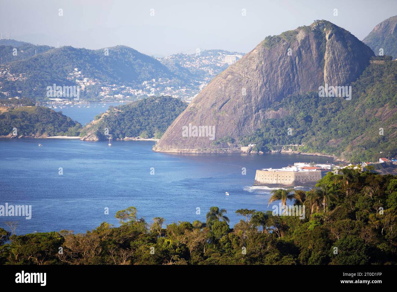 View of the Fortaleza de Santa Cruz da Barra and the island landscape ...