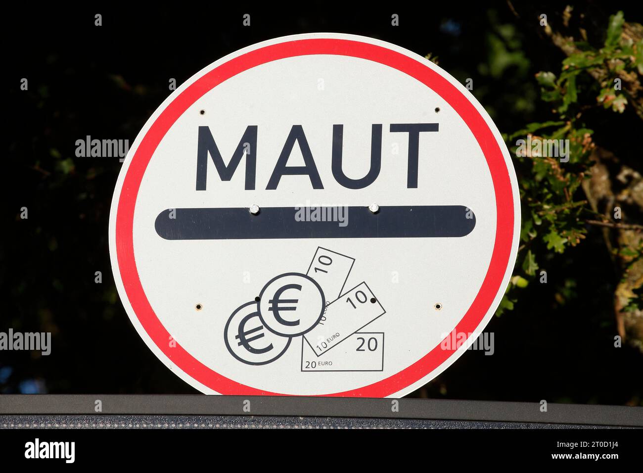 Ship traffic sign hi-res stock photography and images - Alamy
