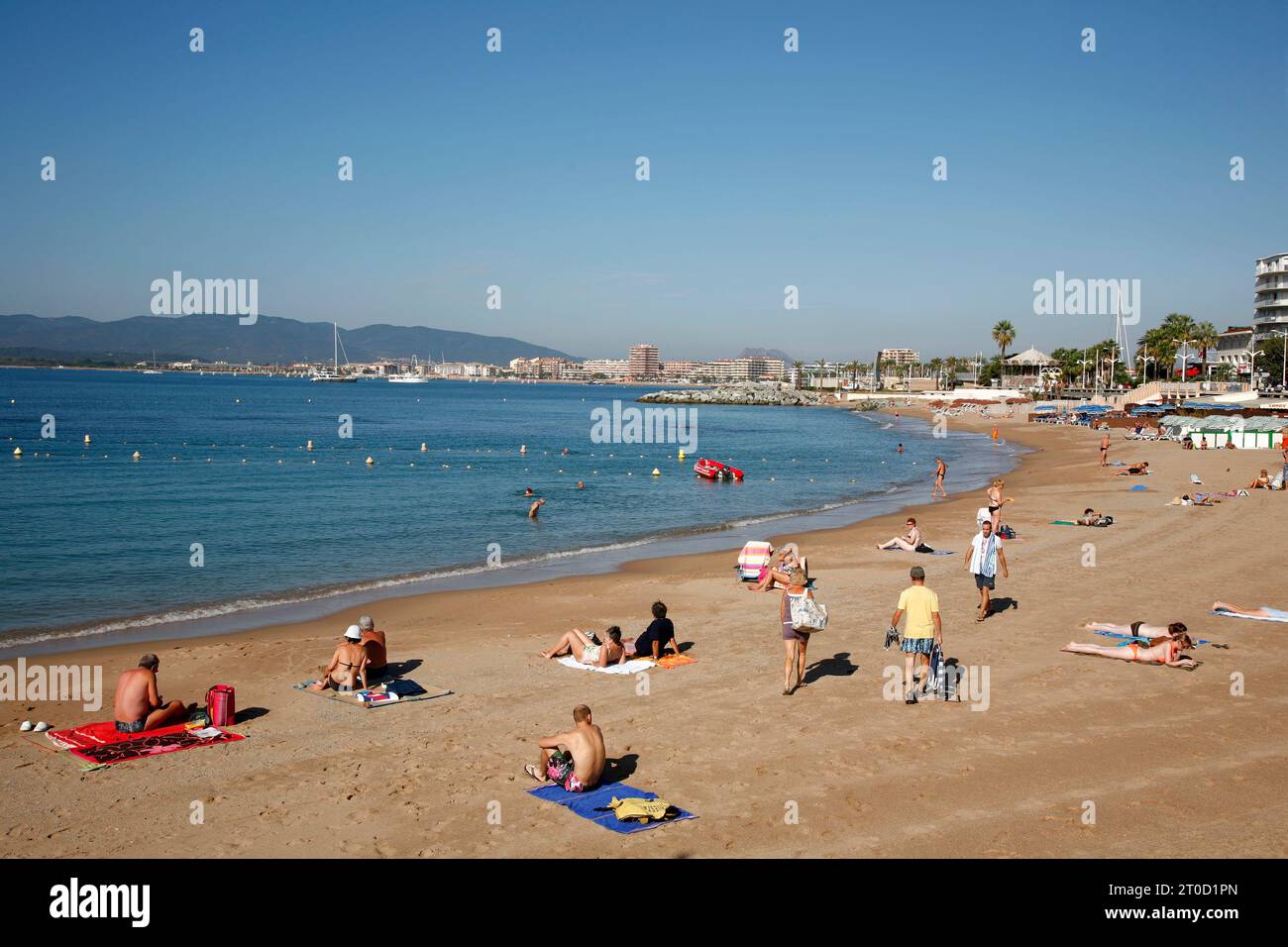 St raphael beach provence hi-res stock photography and images - Alamy
