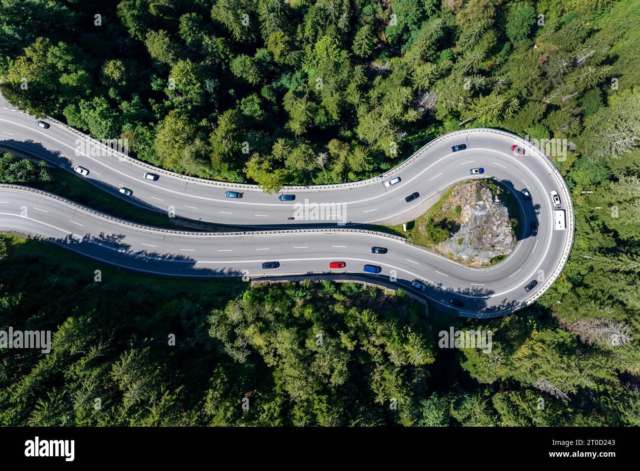 Kreuzfelsenkurve, federal road 31 with cars and trucks, most ...