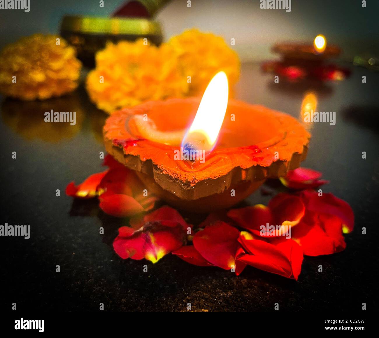 Diwali deepak lights hi-res stock photography and images - Alamy