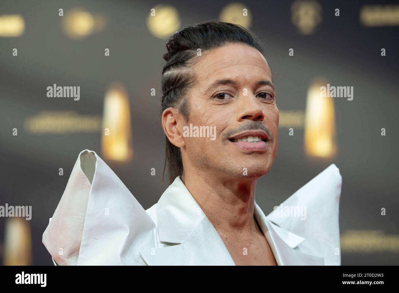 Jorge GONZALEZ, Modelcoach Roter Teppich, Red Carpet Show, Ankunft ...