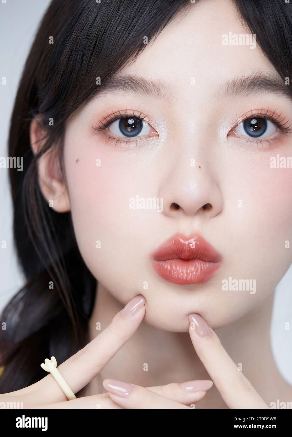 Asian women's faces are beautified with cosmetics, faces for ...
