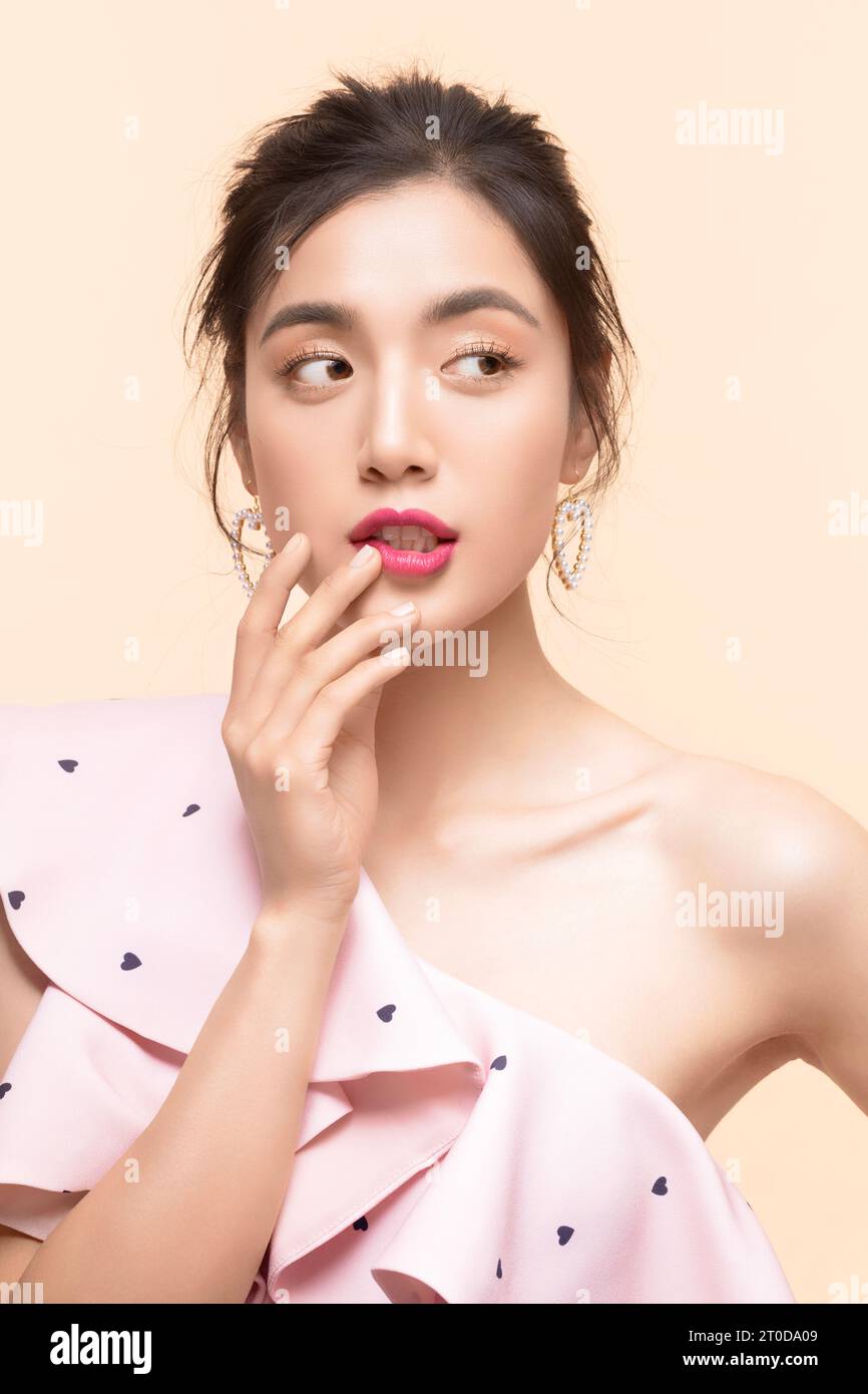 Beautiful Asian women face, Natural face treatments and Women's facial ...