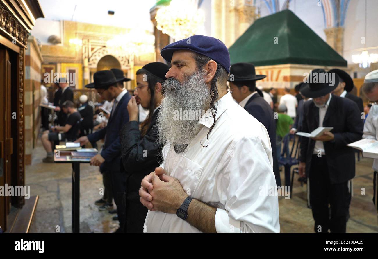 Jews praying inside prayer hall hi-res stock photography and images - Alamy
