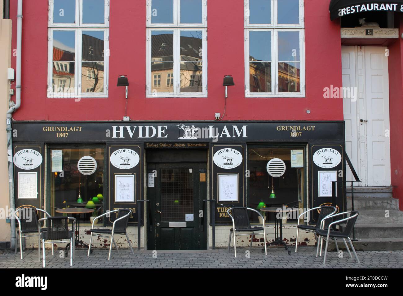 Traditional pub copenhagen hi-res stock photography and images - Alamy