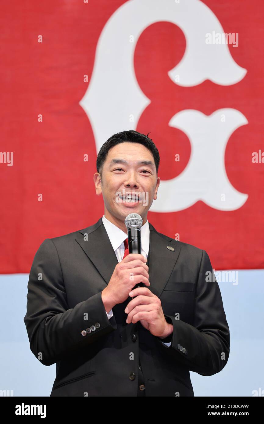 Shinnosuke Abe, new manager of Yomiuri Giants, attends a press ...