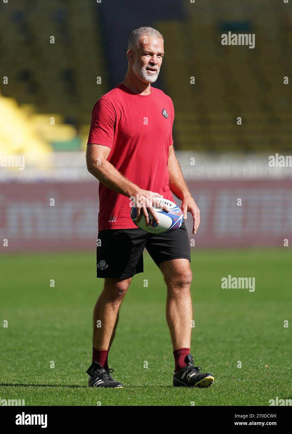 Georgia defence head coach Joe Worsley during a team run at the Stade ...