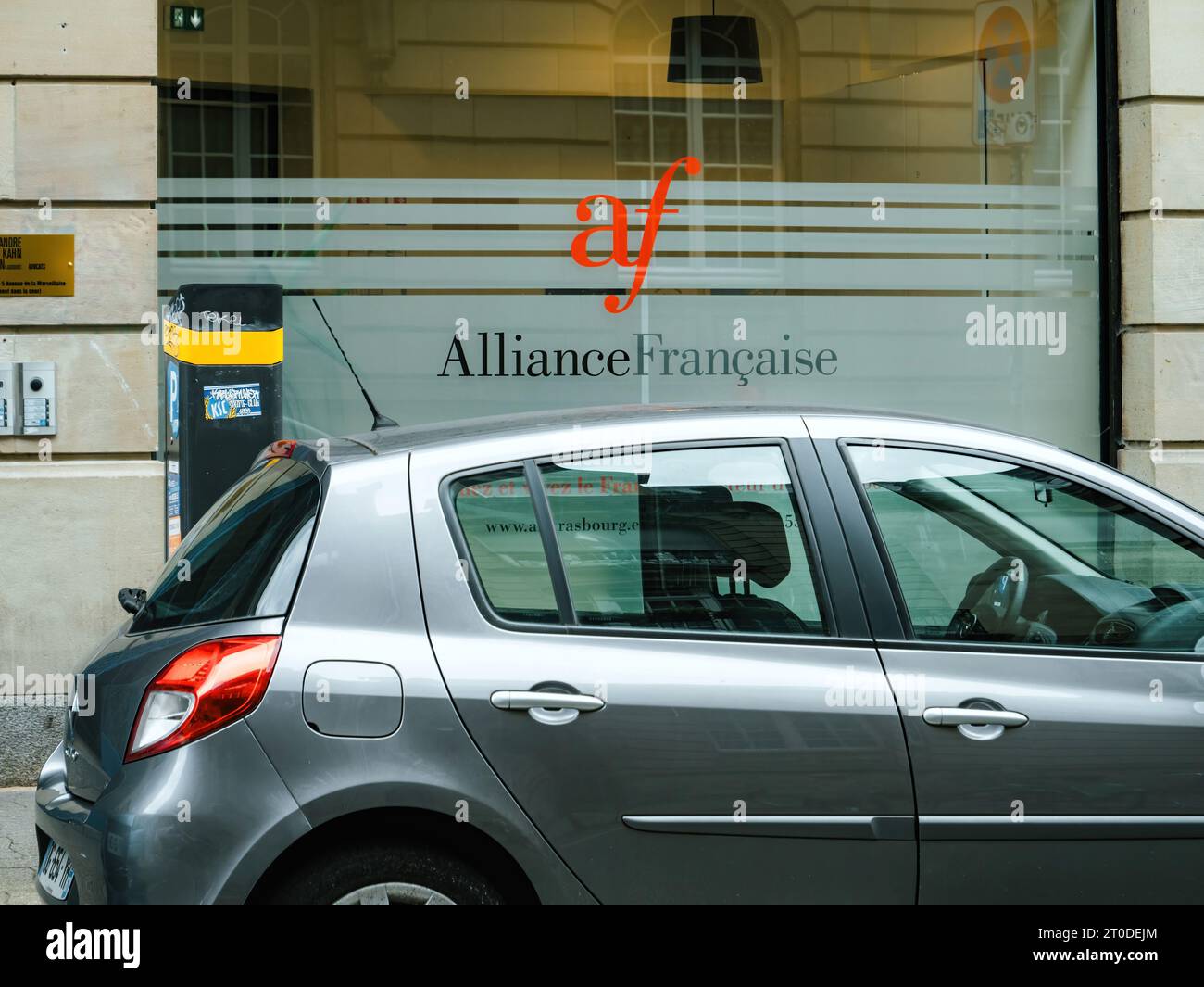 Promoting french language and culture hi-res stock photography and ...