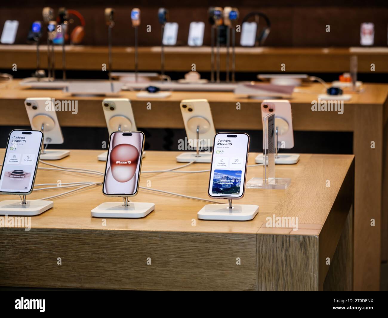 Apple product launch 2023 hi-res stock photography and images - Alamy