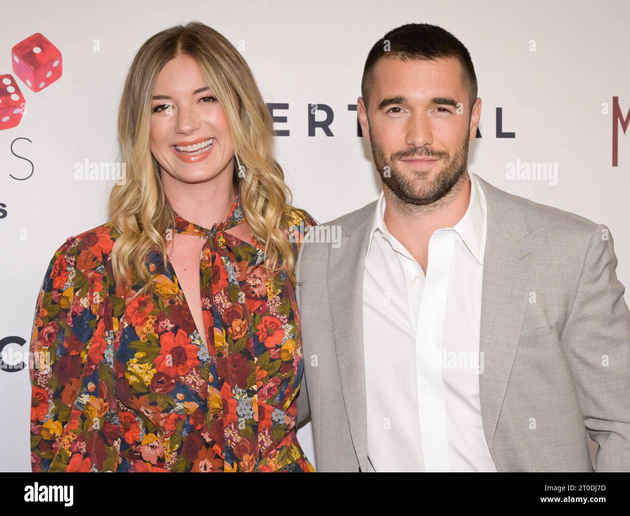 Joshua Bowman Girlfriend 2022