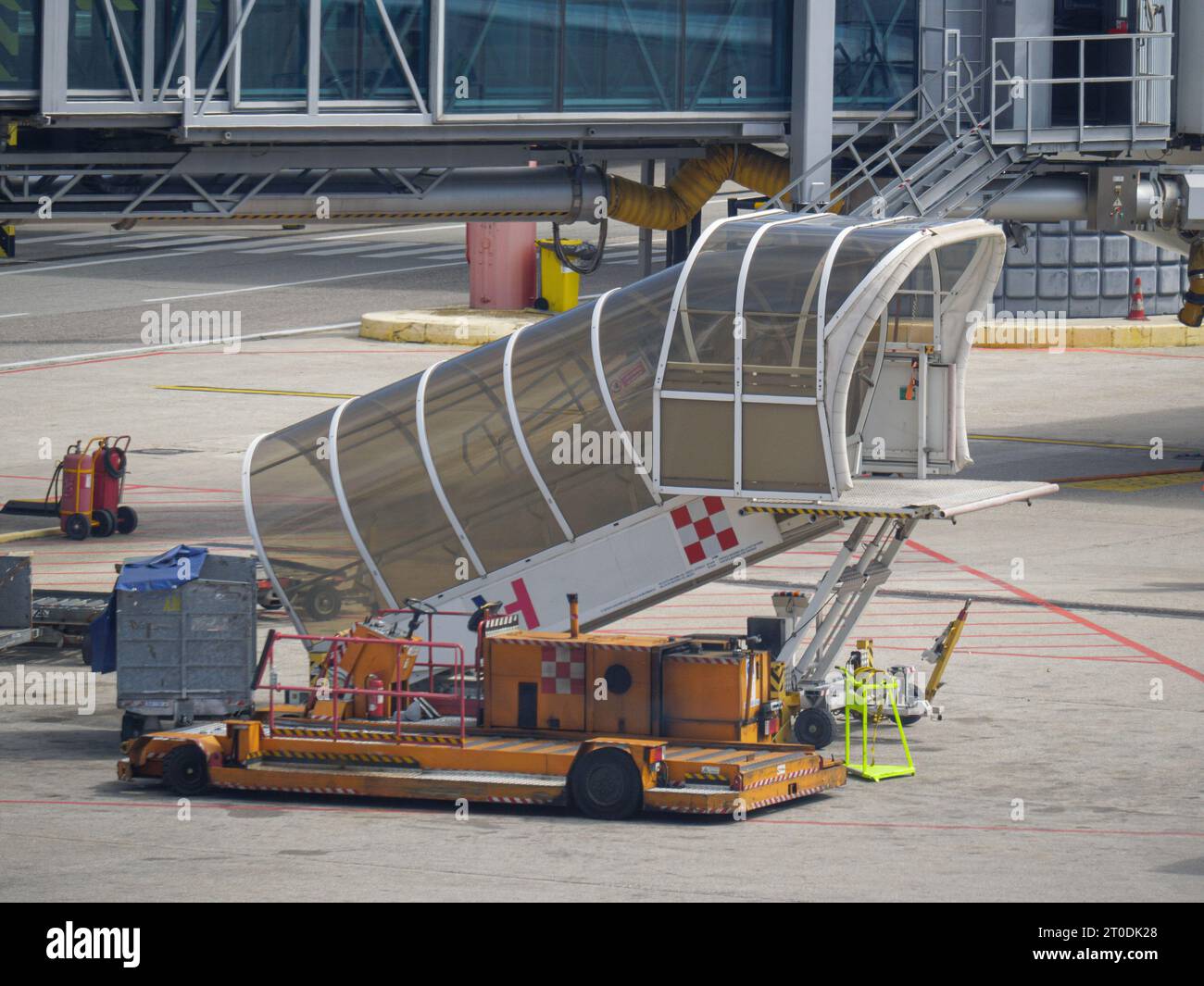 Covered And Portable Ladder For Boarding Passengers In Airplanes Stock ...