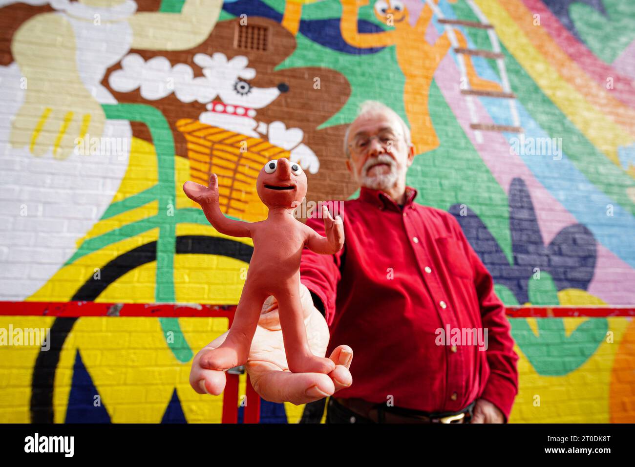 Morph and his co-creator Peter Lord pay a visit to a new mural in Cabot ...