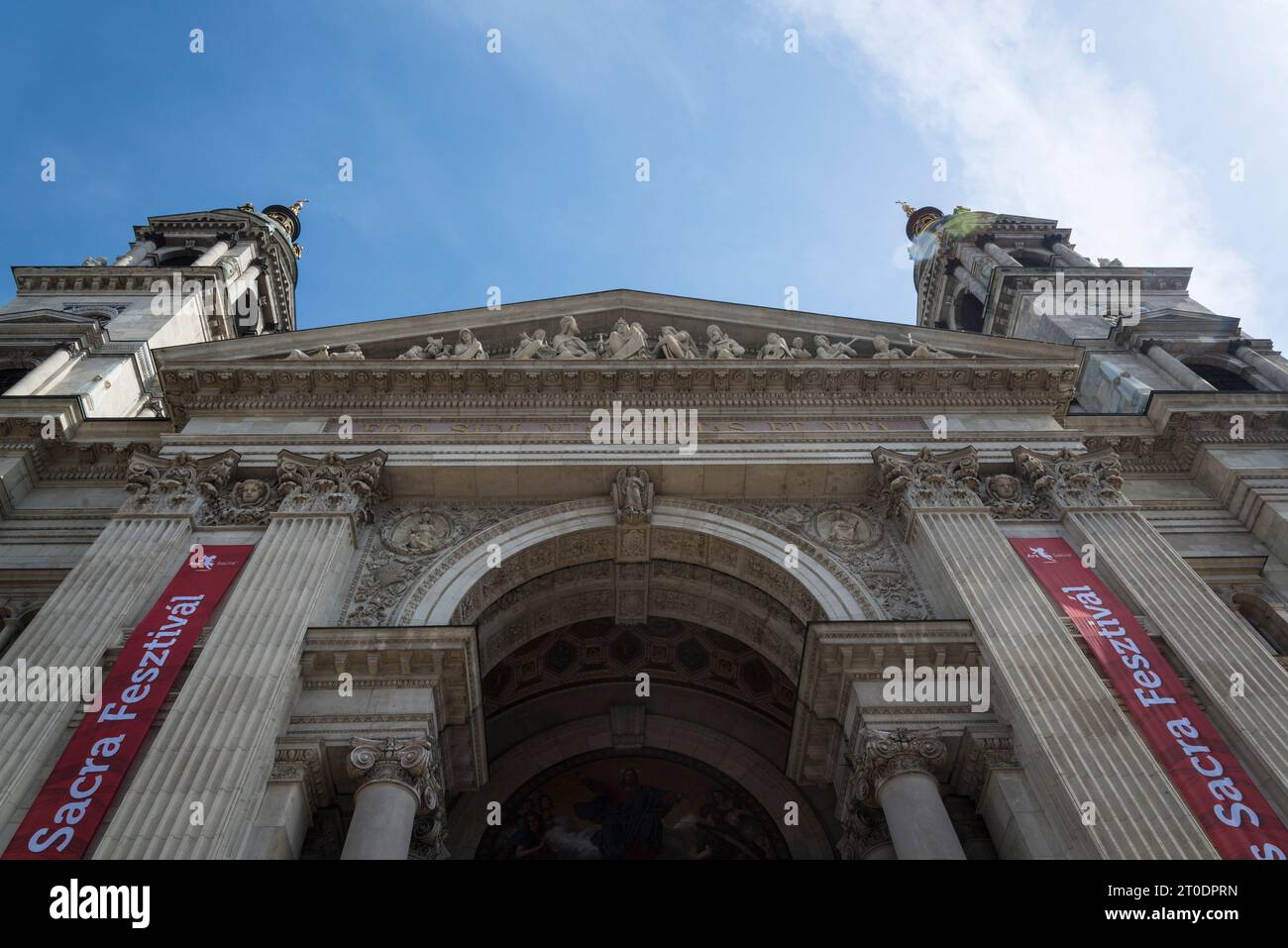 Classical architecture budapest hungary hi-res stock photography and ...