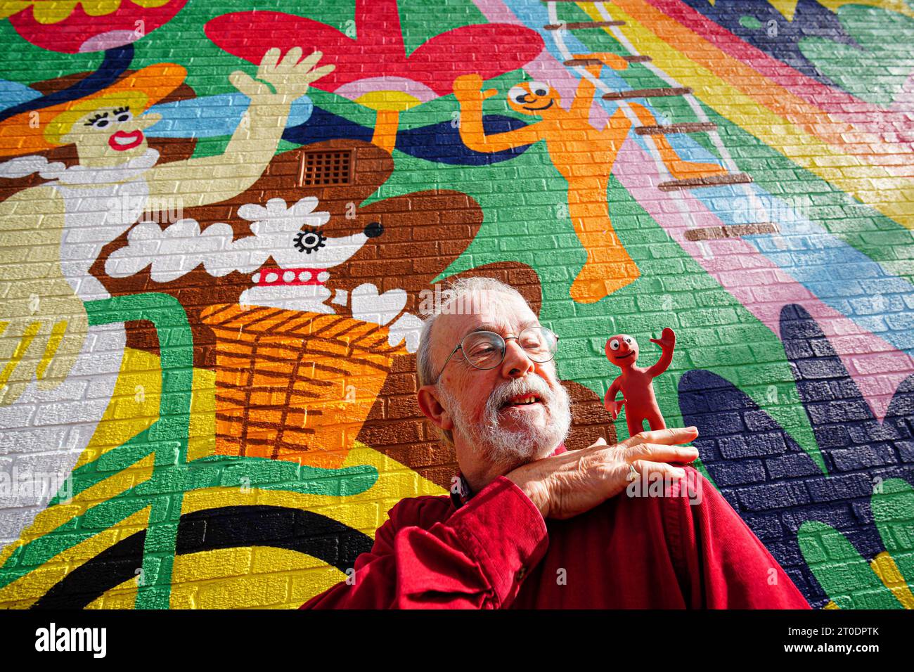 Morph and his co-creator Peter Lord pay a visit to a new mural in Cabot ...