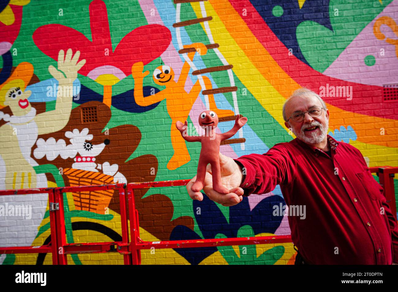 Morph and his co-creator Peter Lord pay a visit to a new mural in Cabot ...