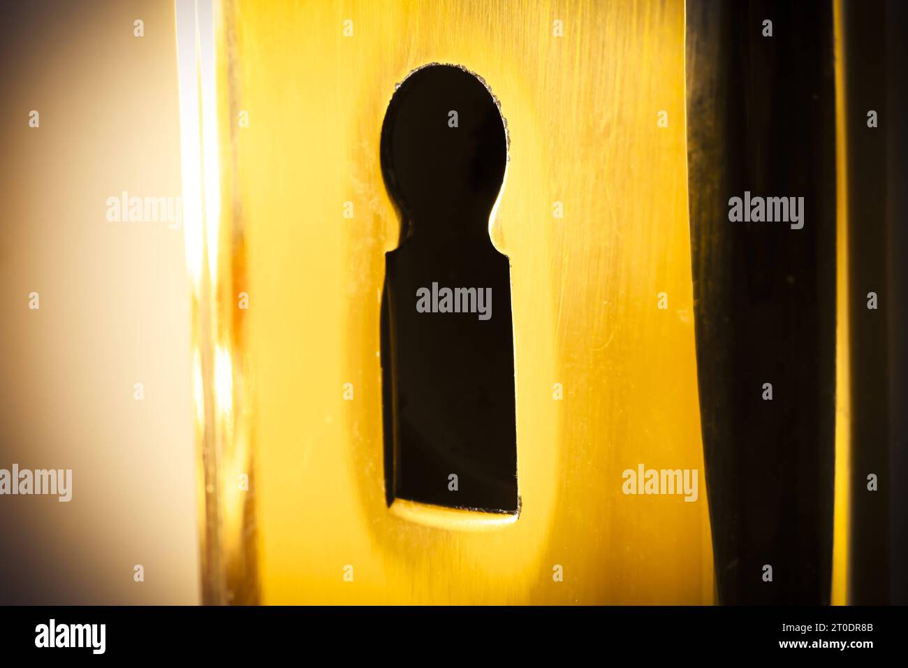 Schloss abschliessen hi-res stock photography and images - Alamy