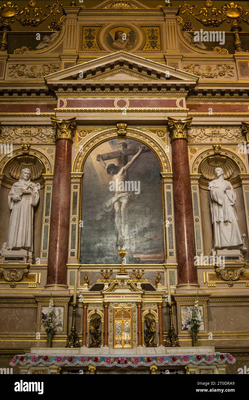 Side altar in the iconic St Stephen’s Basilica, Budapest, Hungary Stock ...