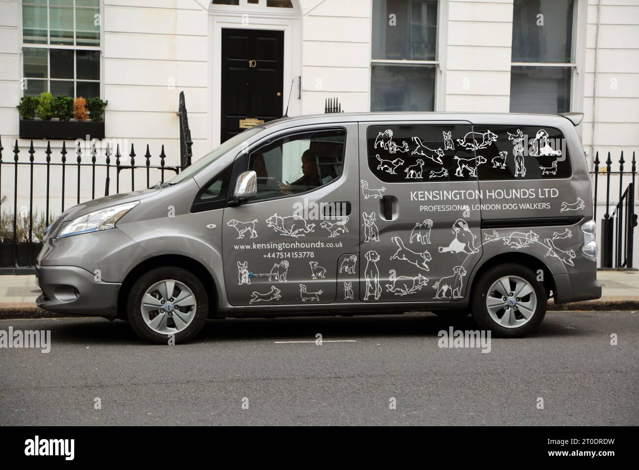 Professional van hi-res stock photography and images - Alamy