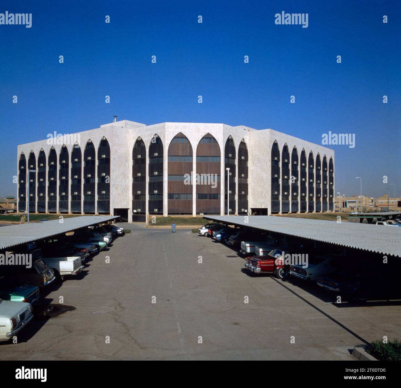 Riyadh Saudi Arabia Ministry Of Industry & Electricity and Car Park ...