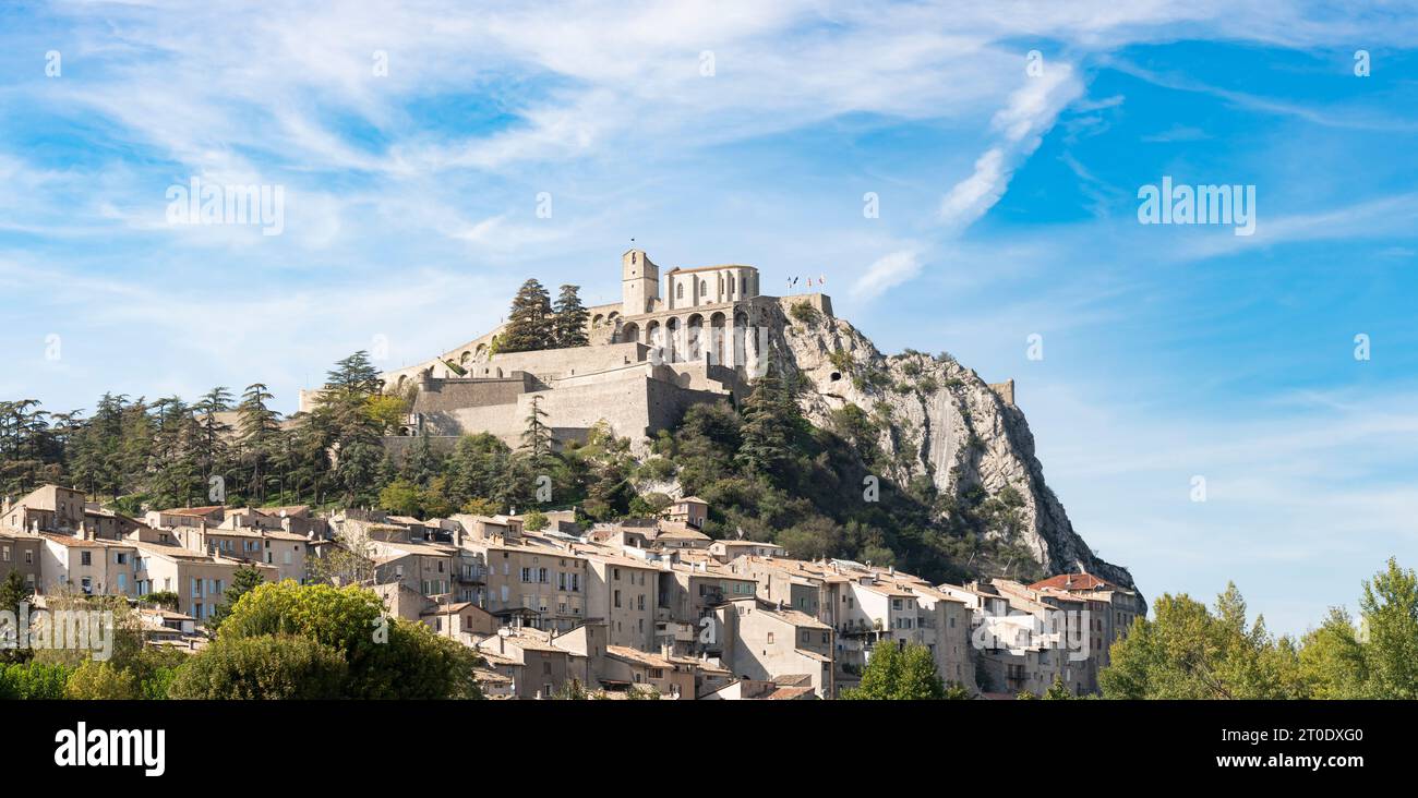 Sisteron and its iconic citadel in panoramic view, nestled in the Alps ...