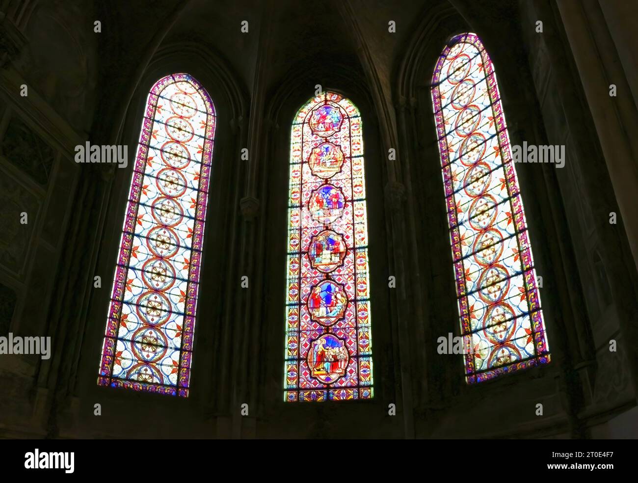 13th century windows hi-res stock photography and images - Alamy
