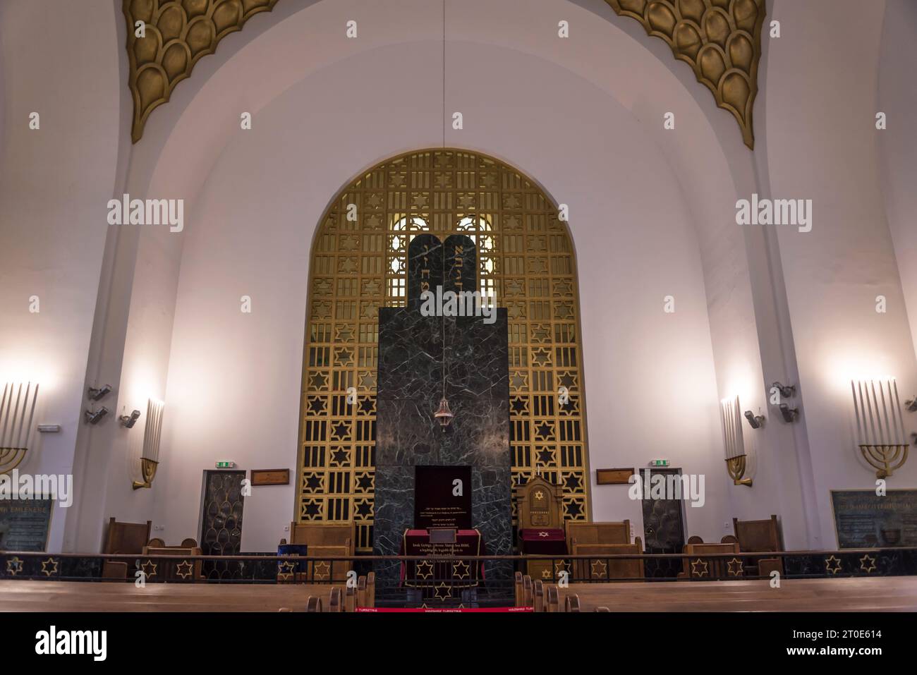 Heroes' Temple that commemorates the Jewish soldiers who fought in the ...