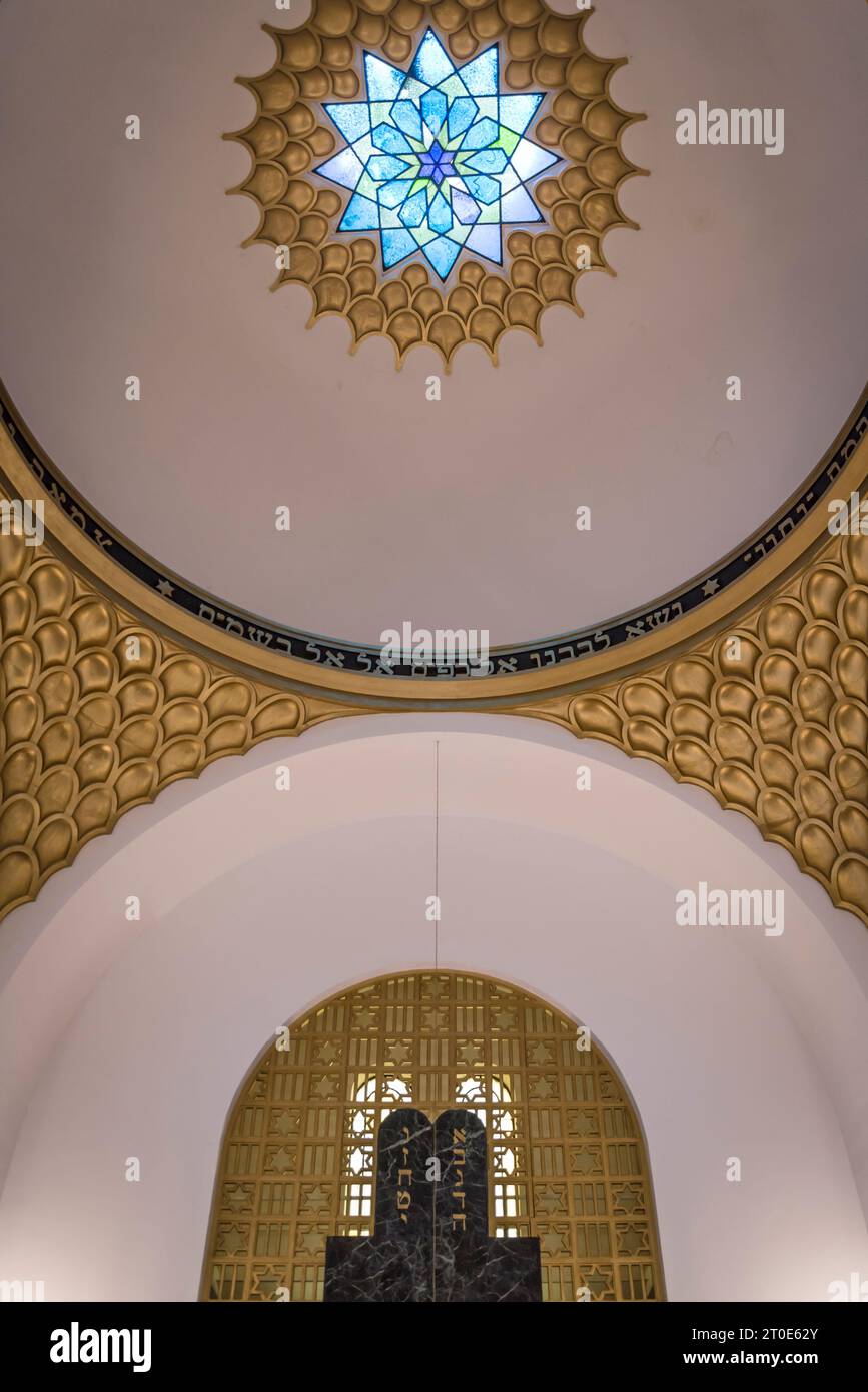 Heroes' Temple that commemorates the Jewish soldiers who fought in the ...