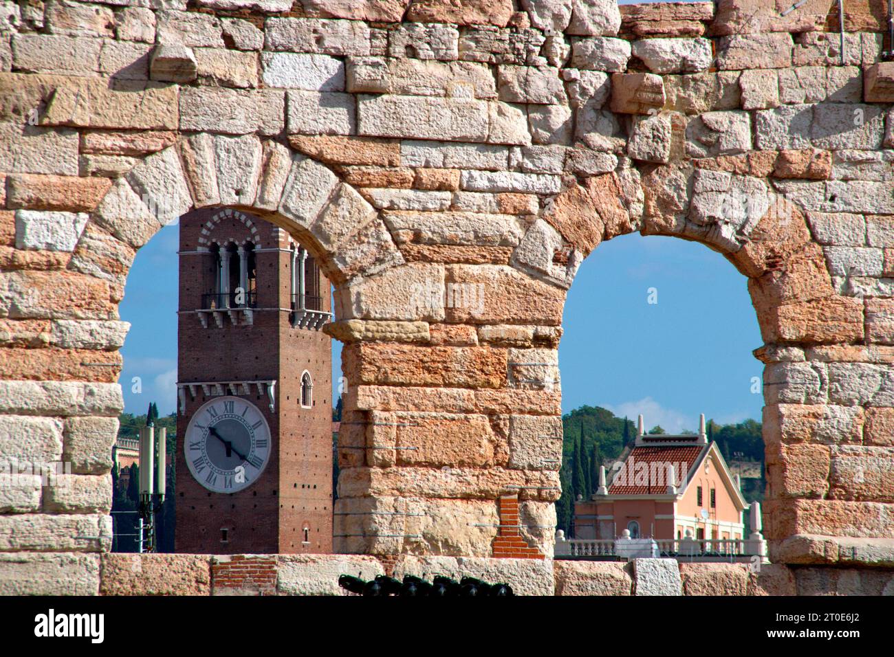 Muro in pietra hi-res stock photography and images - Alamy