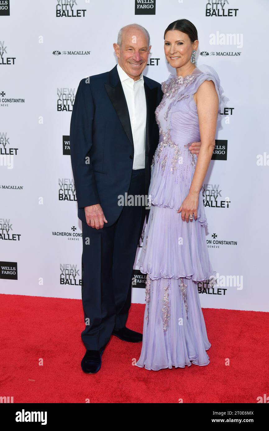 Jonathan Tisch and Lizzie Tisch attend the New York City Ballet's 2023 ...