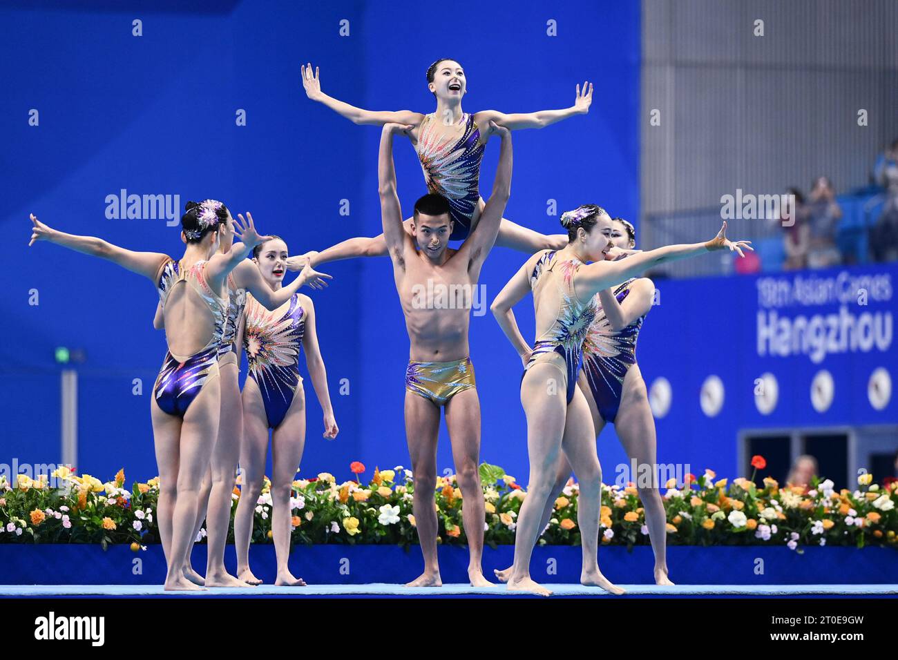 Hangzhou, China's Zhejiang Province. 6th Oct, 2023. Team China compete ...