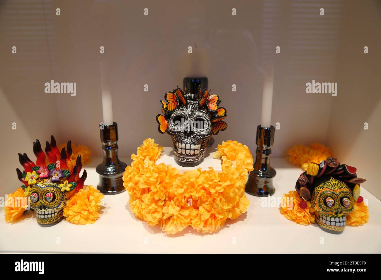 Appearance of several elements that are part of the main altar in ...