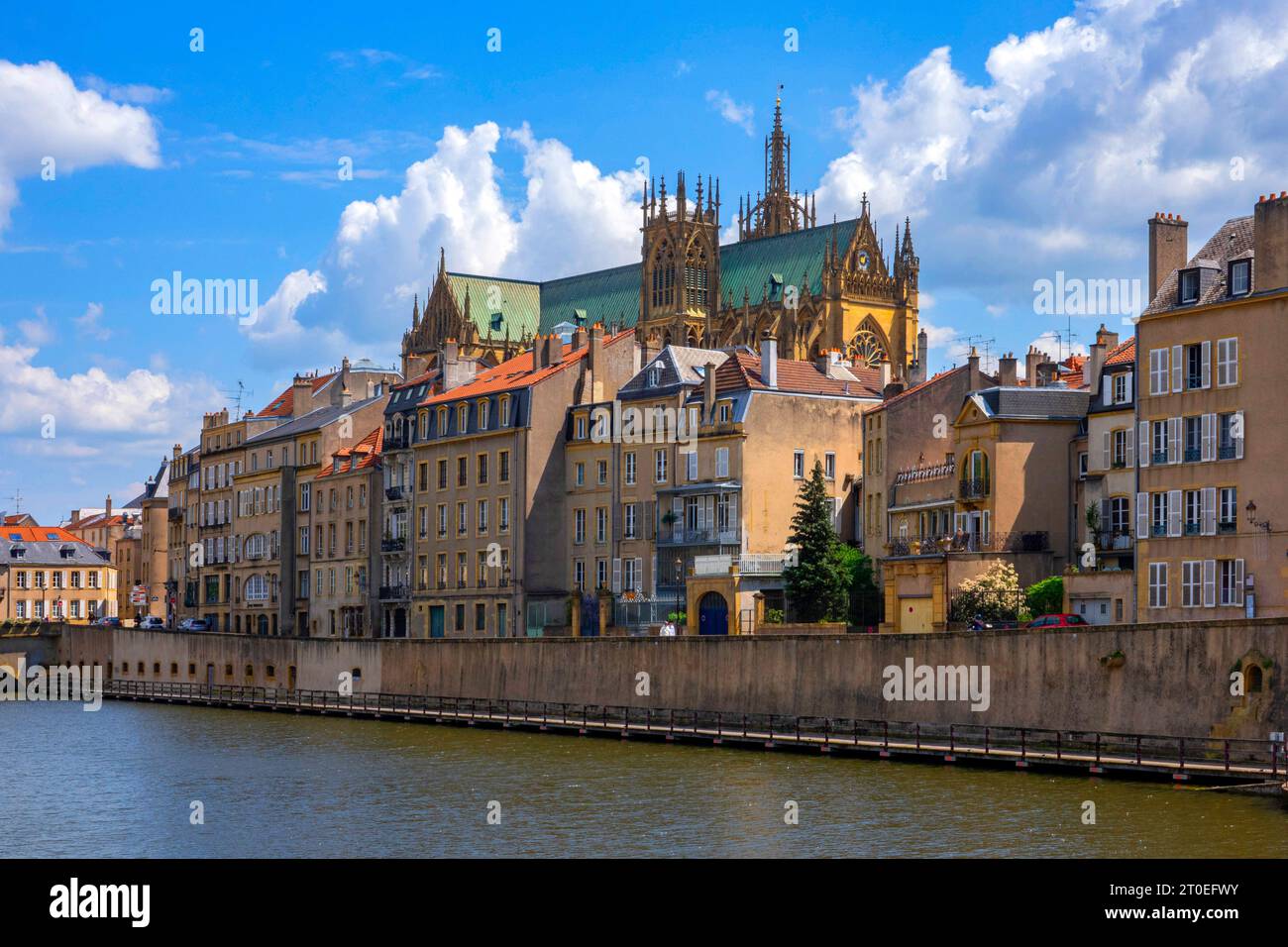Old Town on the Moselle and Saint-Etienne Cathedral, Metz, Moselle ...