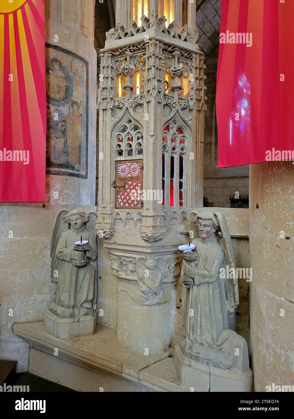 Basilica notre dame from the 13th 14th century hi-res stock photography ...