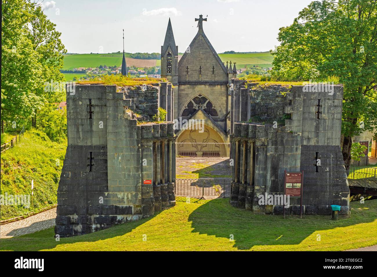 Old castle and chapelle castrale hi-res stock photography and images ...