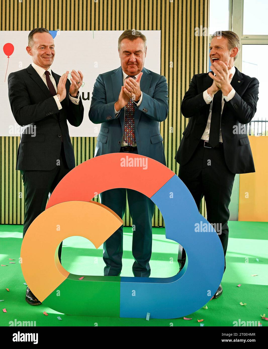 October 6th, 2023, xpsx, Local Hanau Google opens its first cloud data ...