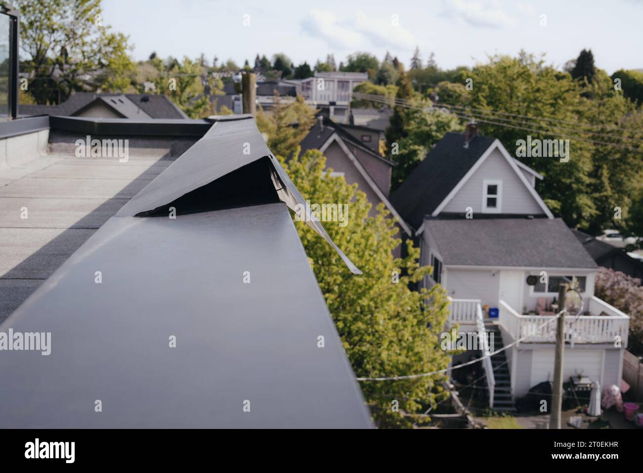 Reinforcing roof storm hi-res stock photography and images - Alamy