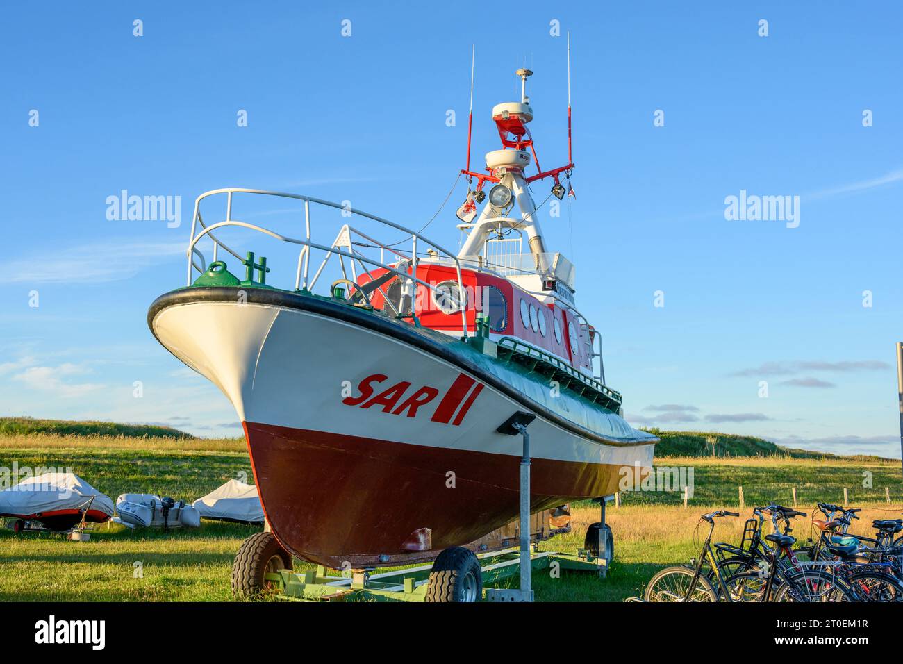 Lower the lifeboat hi-res stock photography and images - Alamy