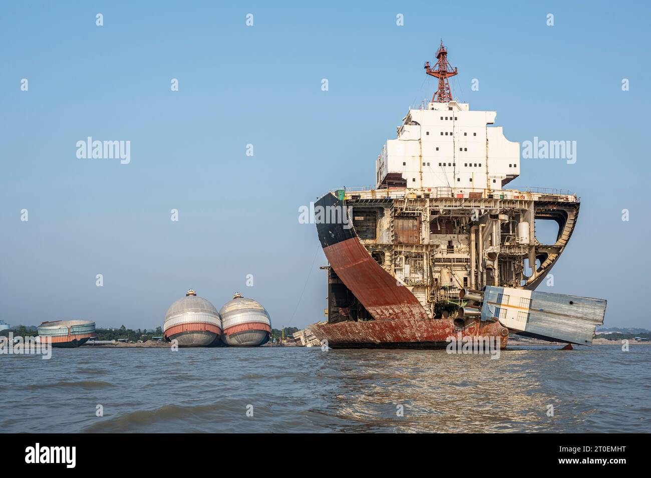 A ship wrecking site in Chittagong Bangladesh Stock Photo - Alamy