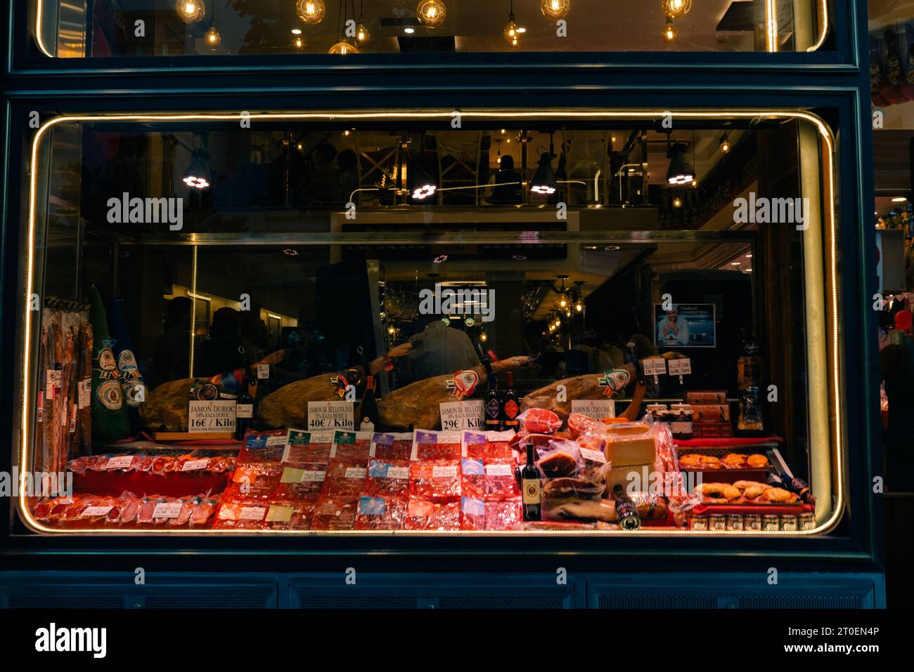 Valencia market butcher 2023 hi-res stock photography and images - Alamy