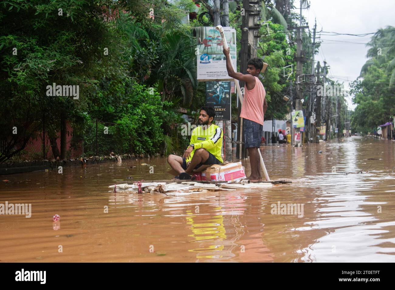 Heavy raft hi-res stock photography and images - Alamy
