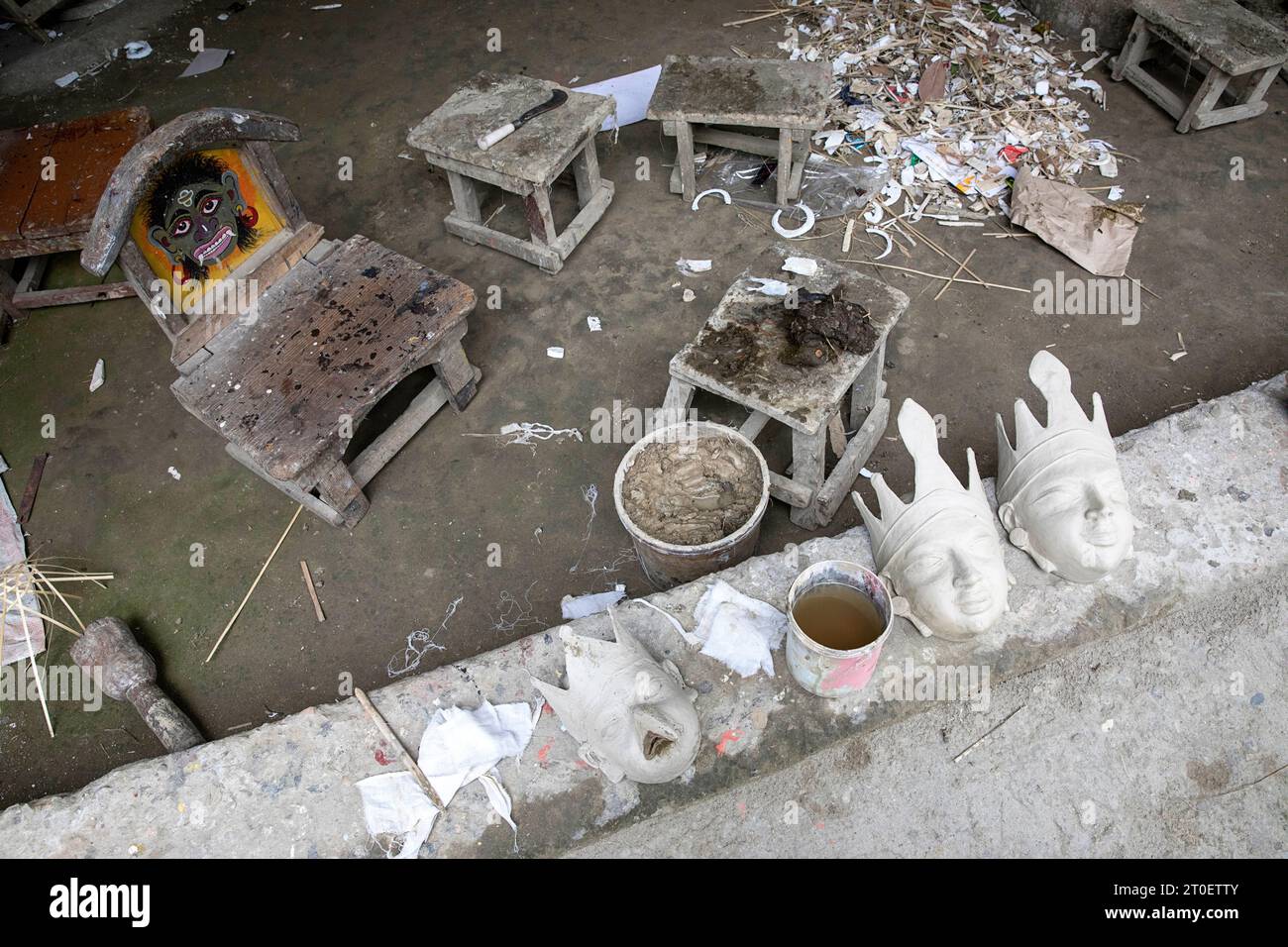 Different phases pf mask making in Hem Chandra Goswami workshop on ...