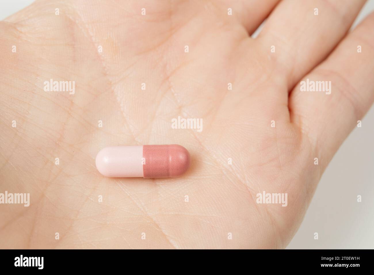 Female open hand hi-res stock photography and images - Alamy